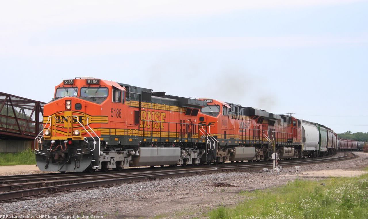 BNSF 5186